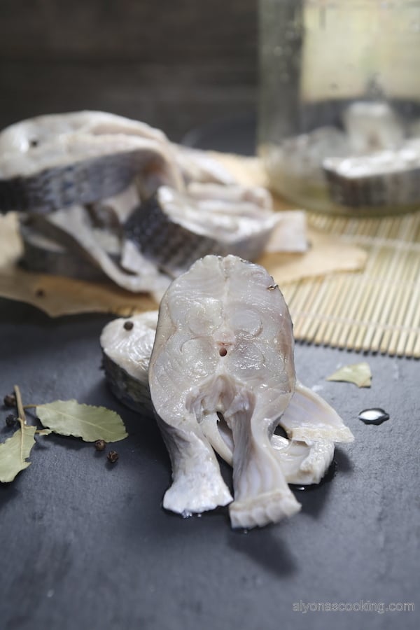 Selyodka Recipe (European Pickled Fish with Step-by-Step Photos)