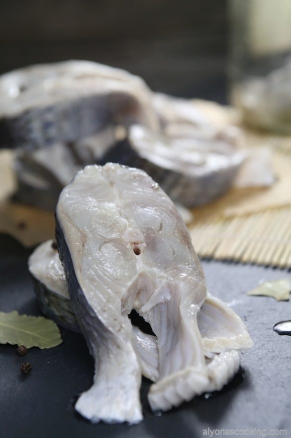 Selyodka Recipe (European Pickled Fish with Step-by-Step Photos)