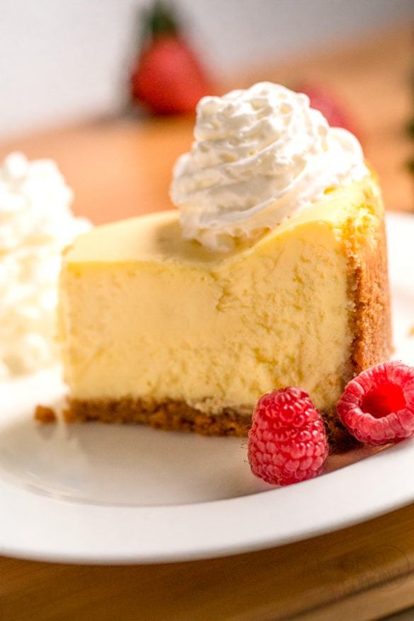 EASY Cheesecake Recipe (Cheesecake Factory Copycat)