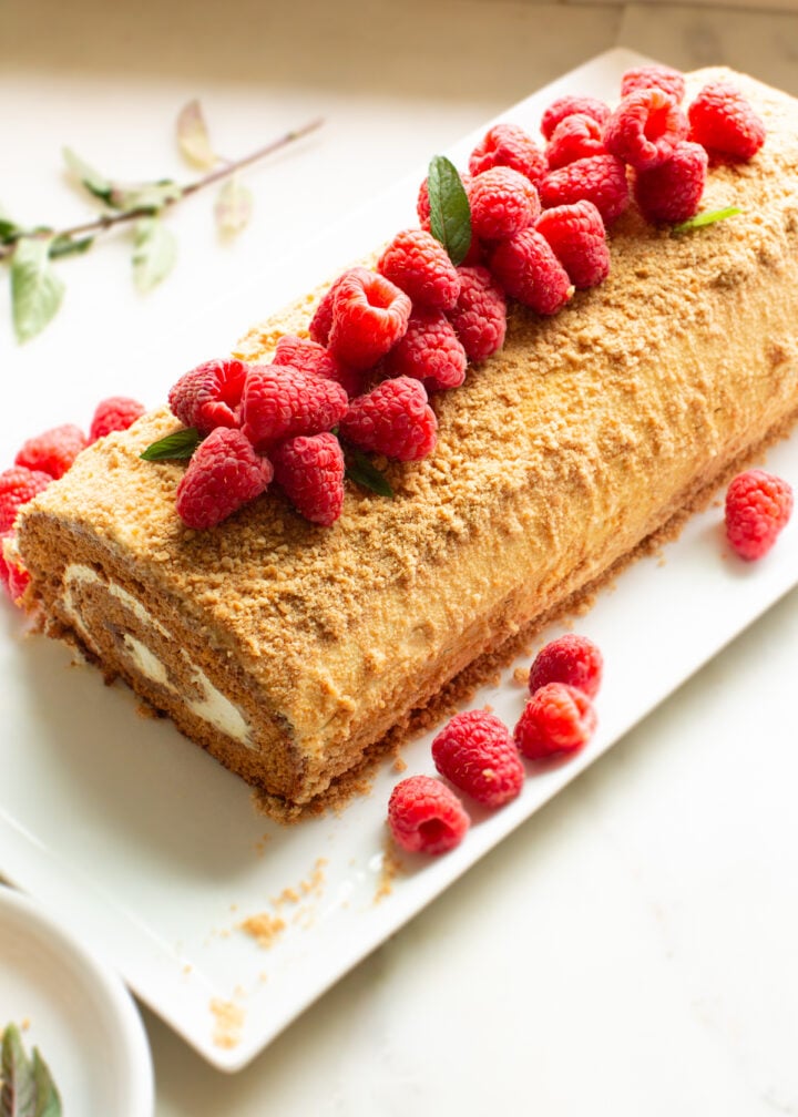 EASY Simple Honey Cake Rolls with Sour Cream Frosting (Medovik Roll ...